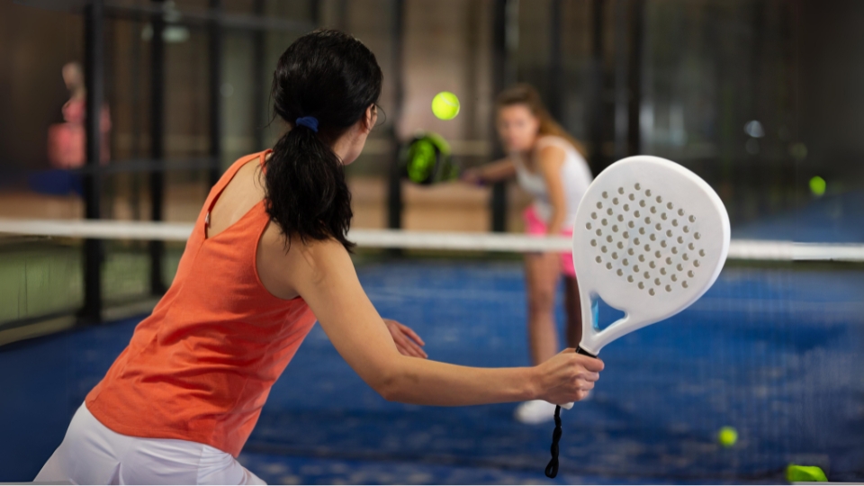 Panduan Lengkap Olahraga Padel, Mulai dari Teknik Dasar Hingga Strategi ... Panduan Lengkap Olahraga Padel, Mulai dari Teknik Dasar Hingga Strategi ...